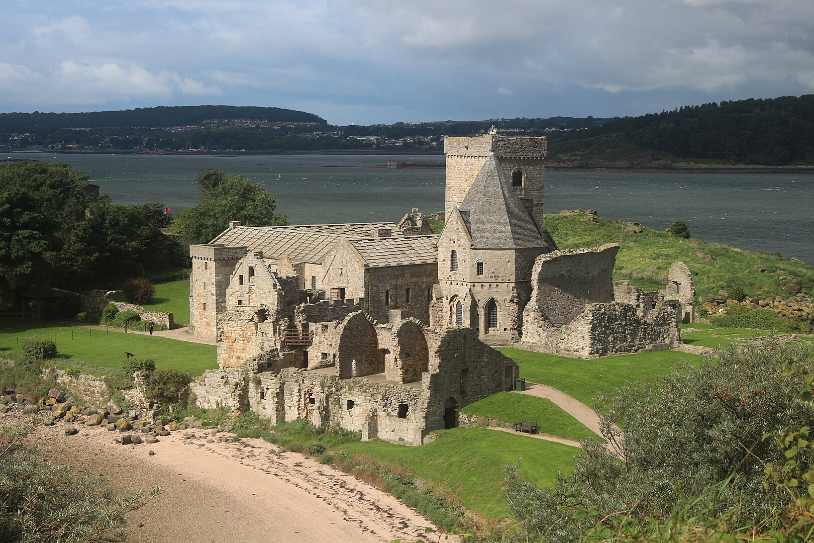 Inchcolm Abbey - Pilgrimaps