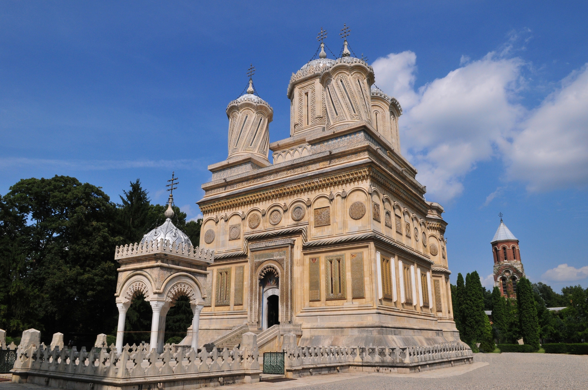 The legend of Meșterul Manole and the pilgrimage of memory in Romania ...